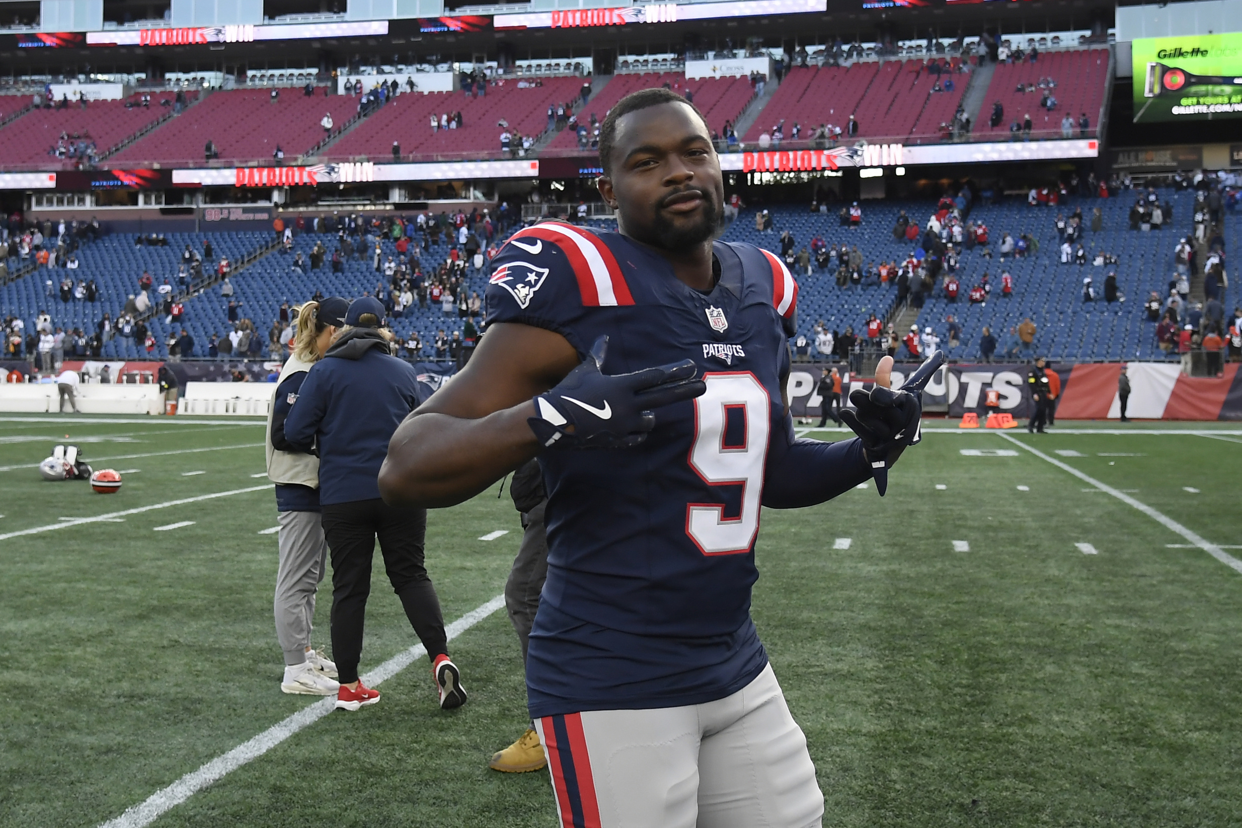 Patriots' Kayshon Boutte gives Texans defense bulletin-board material ...