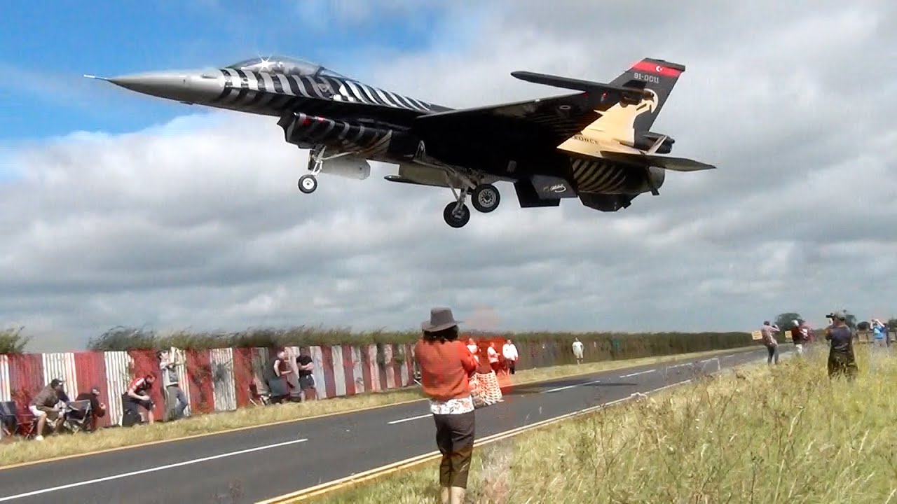 The Turkish F-16 low pass that left no space to breathe