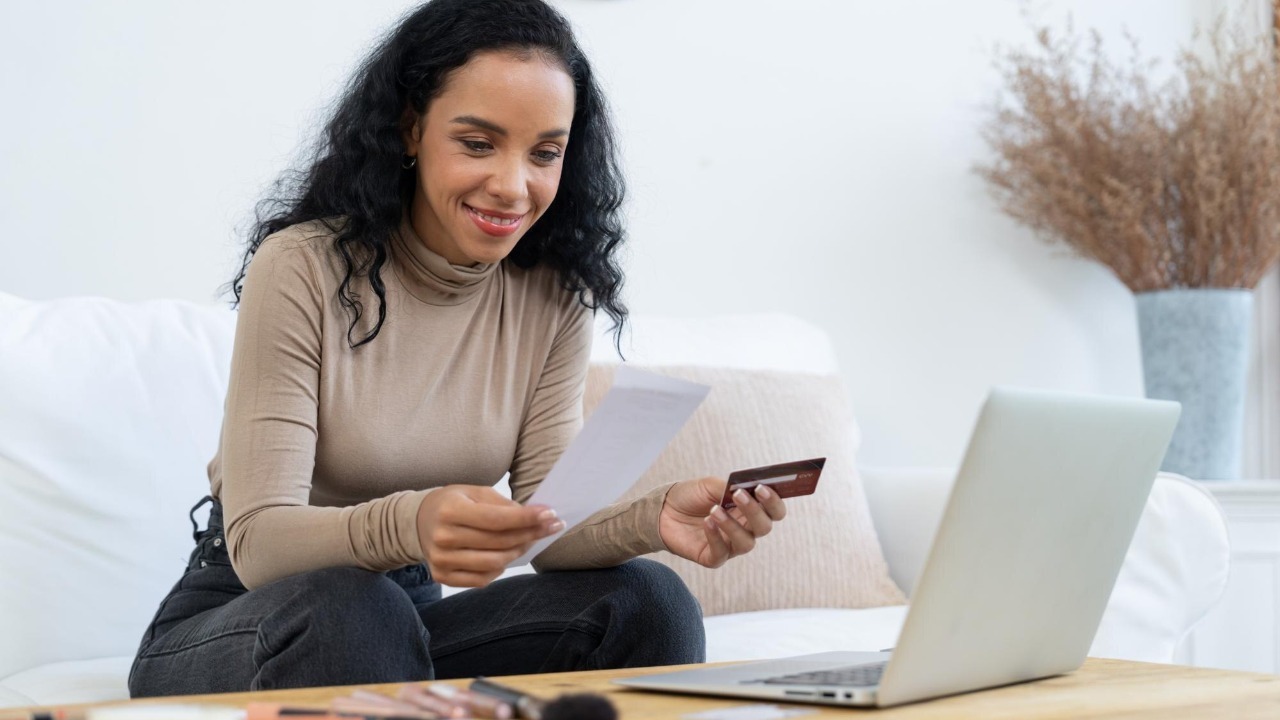 When using a personal loan to crush credit card debt actually makes sense