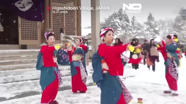 Japan: Traditional rice pounding ceremony held in snowy Aomori village