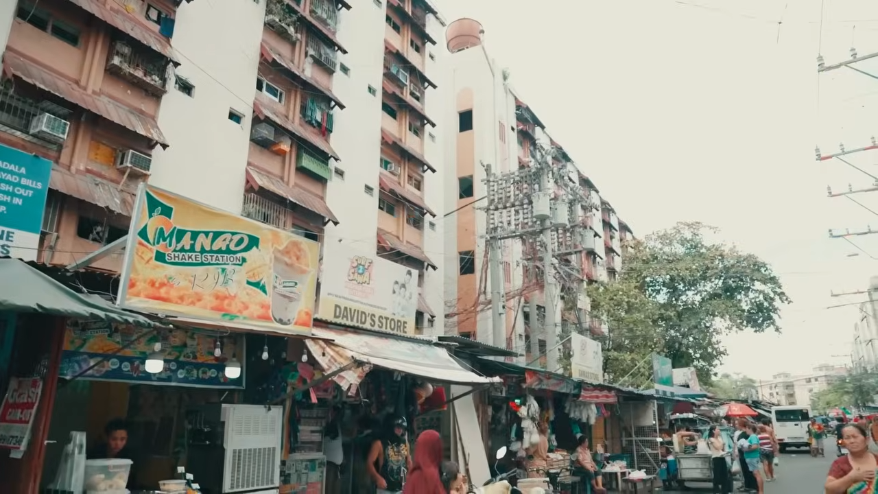 I visited the place everyone warned me not to go - people eat food from ...