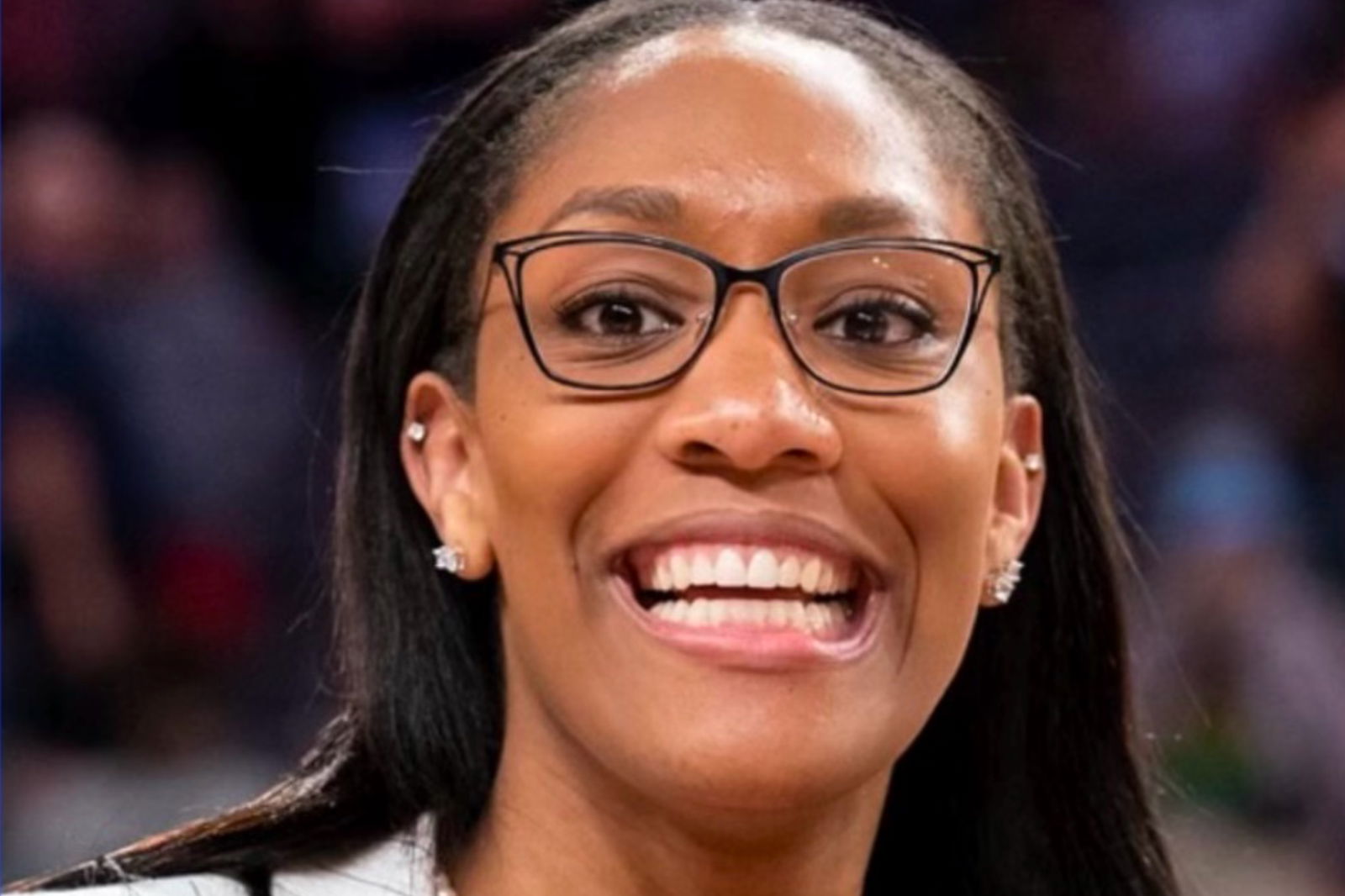 A'ja Wilson gifts Nike A'One sneakers to entire Benedict College women ...