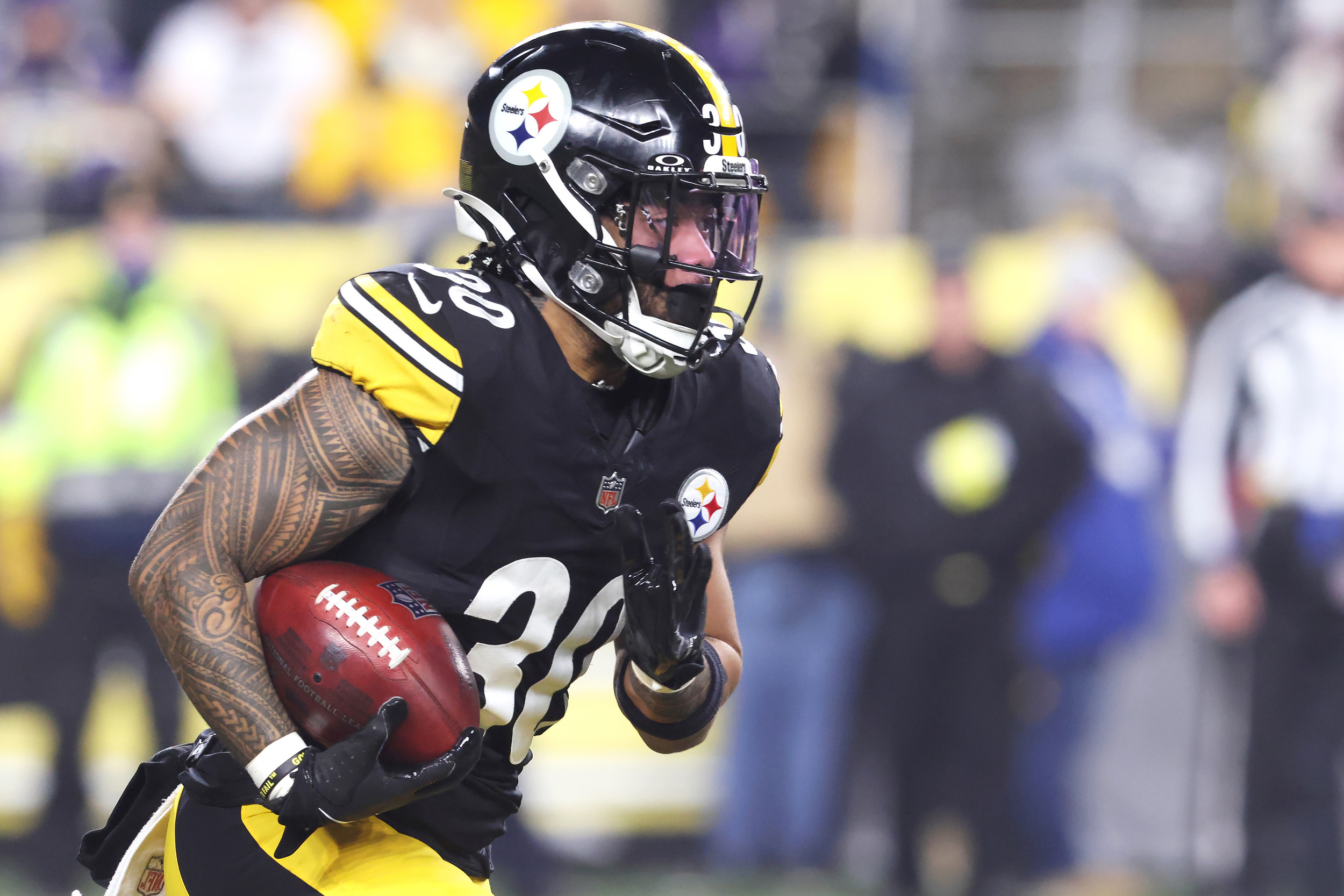 Upon review: Grading the 2025 Steelers running backs
