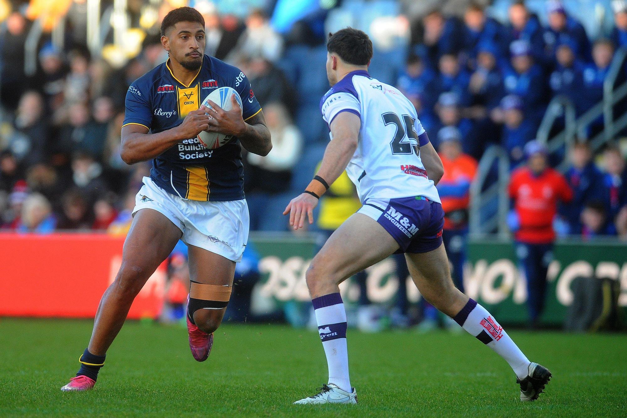 Leeds Rhinos news: Giant signing to star as team named for Brad ...