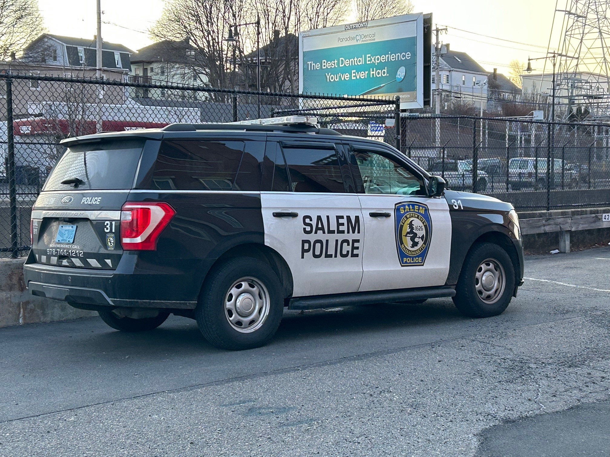 Police searching for hit-and-run driver who injured Salem officer