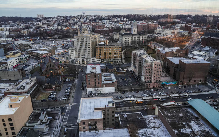 See the view from the top: 44 Hudson, Yonkers' tallest residential ...
