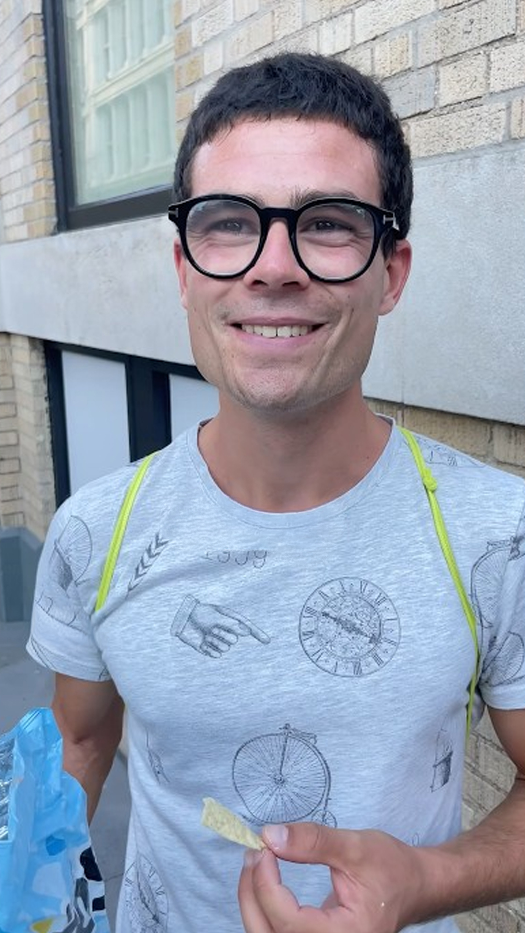 Never trust a dude who eats Tostitos without dip