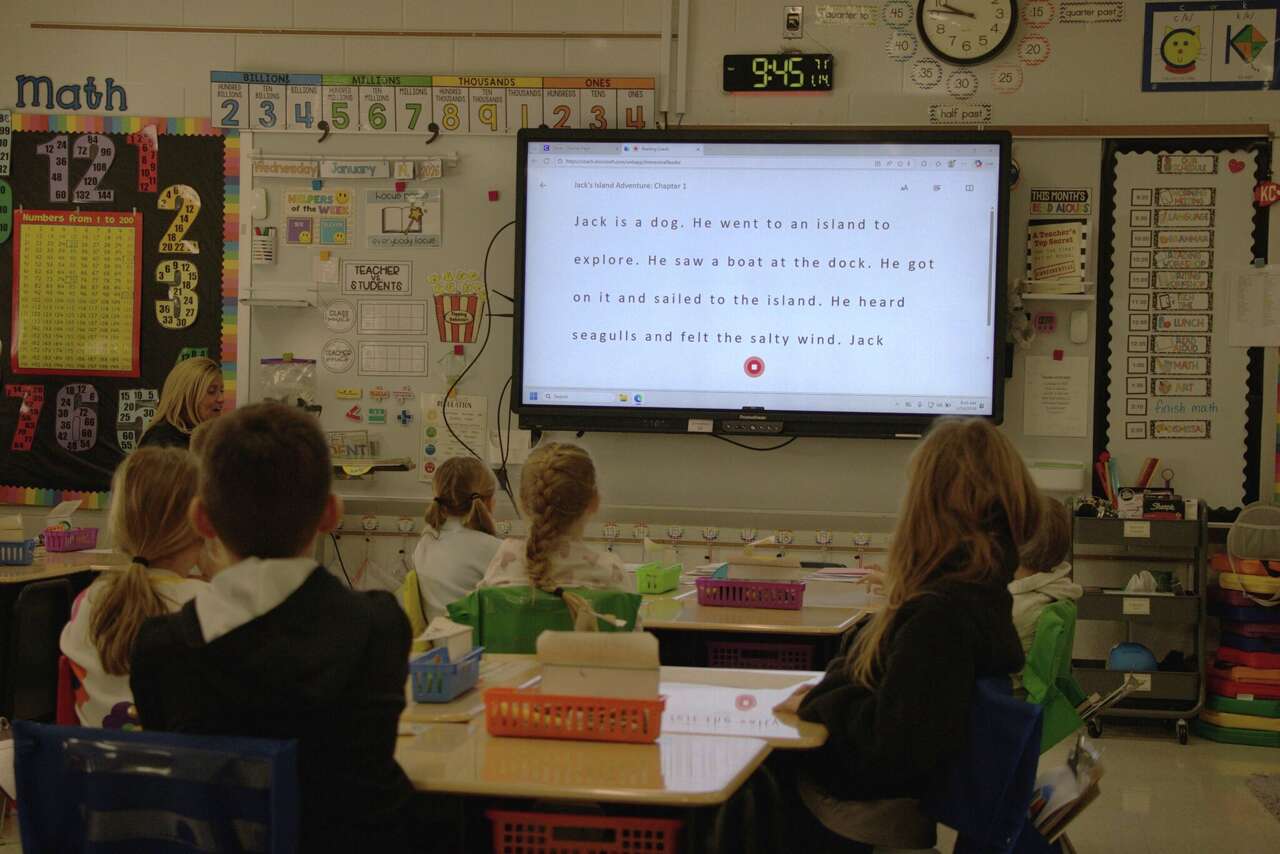 How AI is helping Edwardsville District 7 second graders become ...