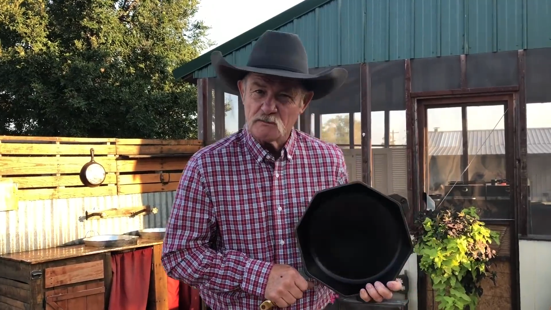 How the Finex skillet is built differently from standard cast iron