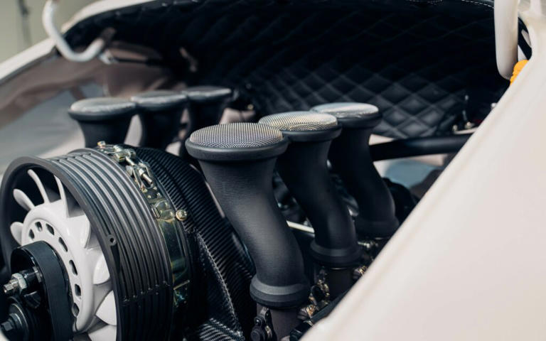 This classic looking 911 beats Porsche’s wildest car where it counts