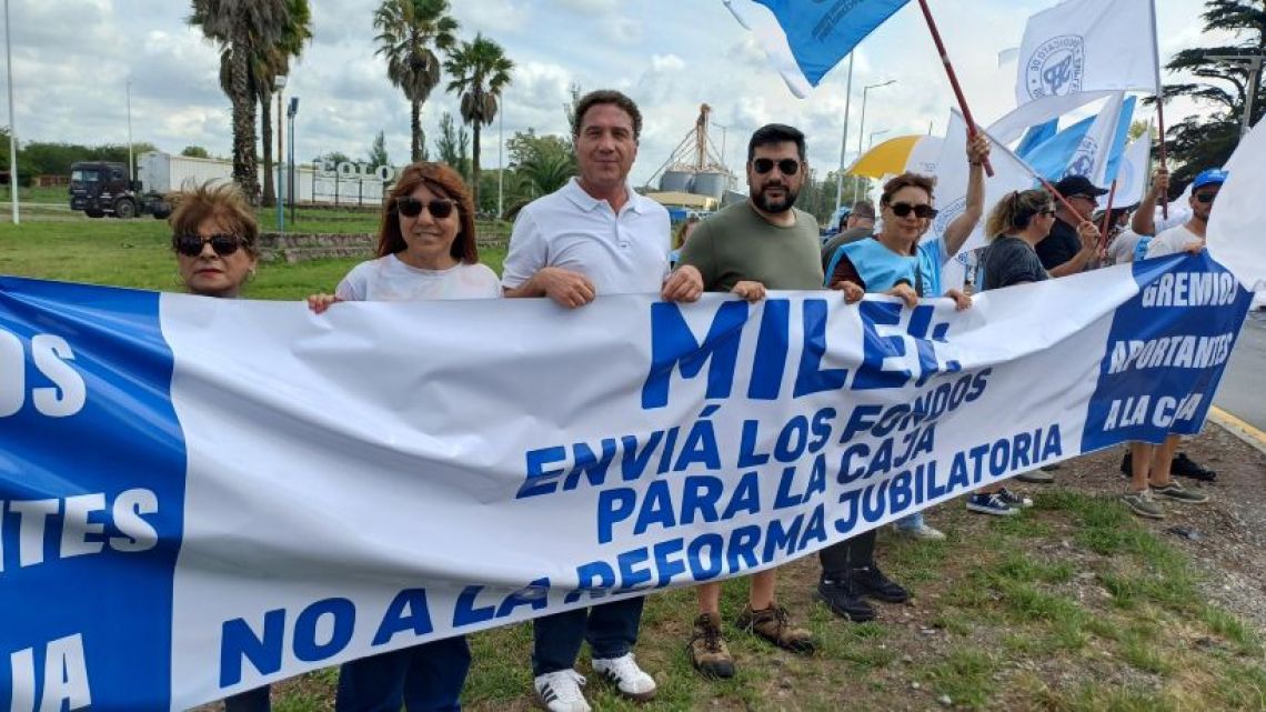 Gremios cordobeses reclamaron a Milei que mande los fondos para la Caja ...