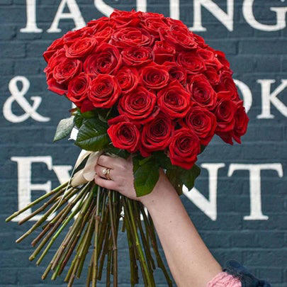 How to pick the perfect Valentine's bouquet for every stage of your ...