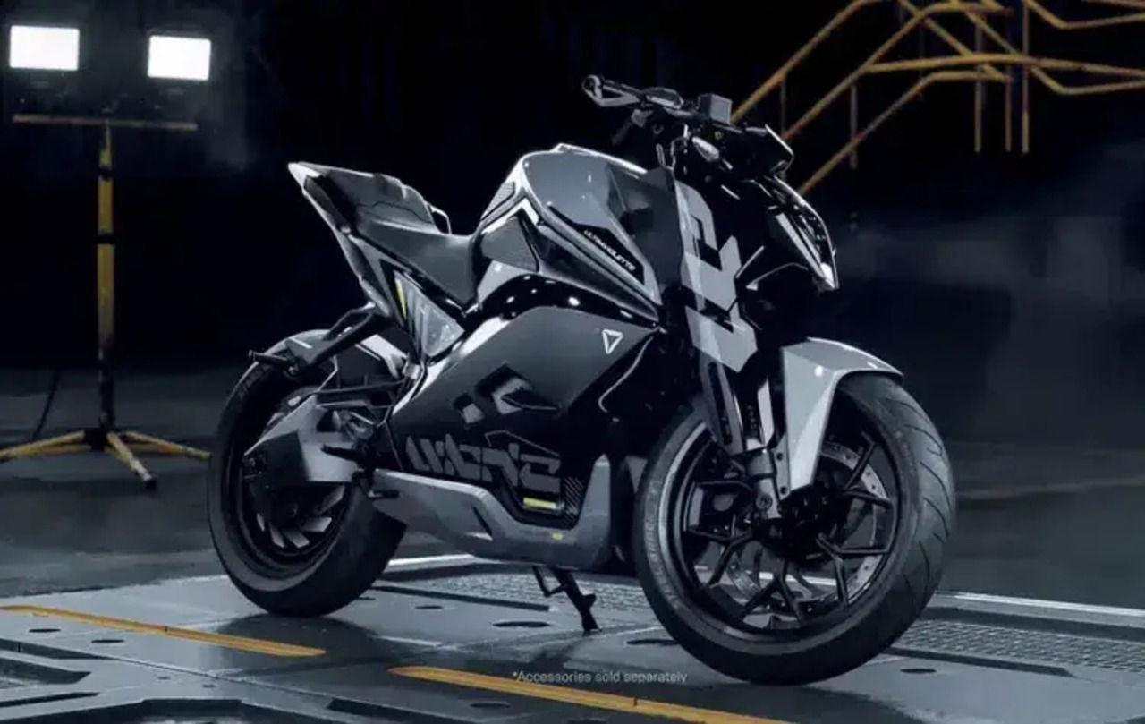 Hey UV, cambia modalità: la moto elettrica che parla (anche se forse ...