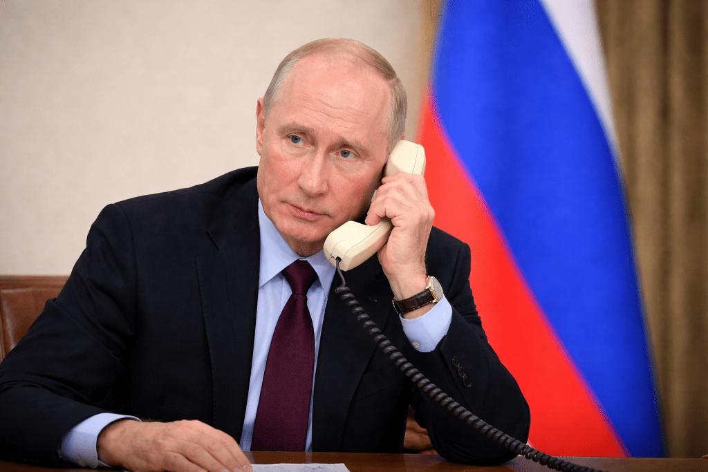 Russia steps into Middle East diplomacy as Putin holds talks with ...