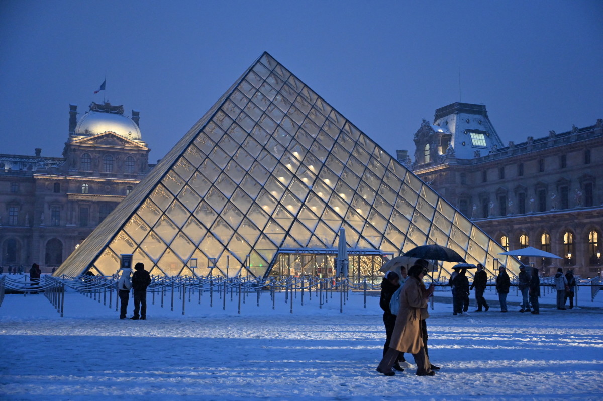 Seeing the Louvre is about to cost US tourists a lot more