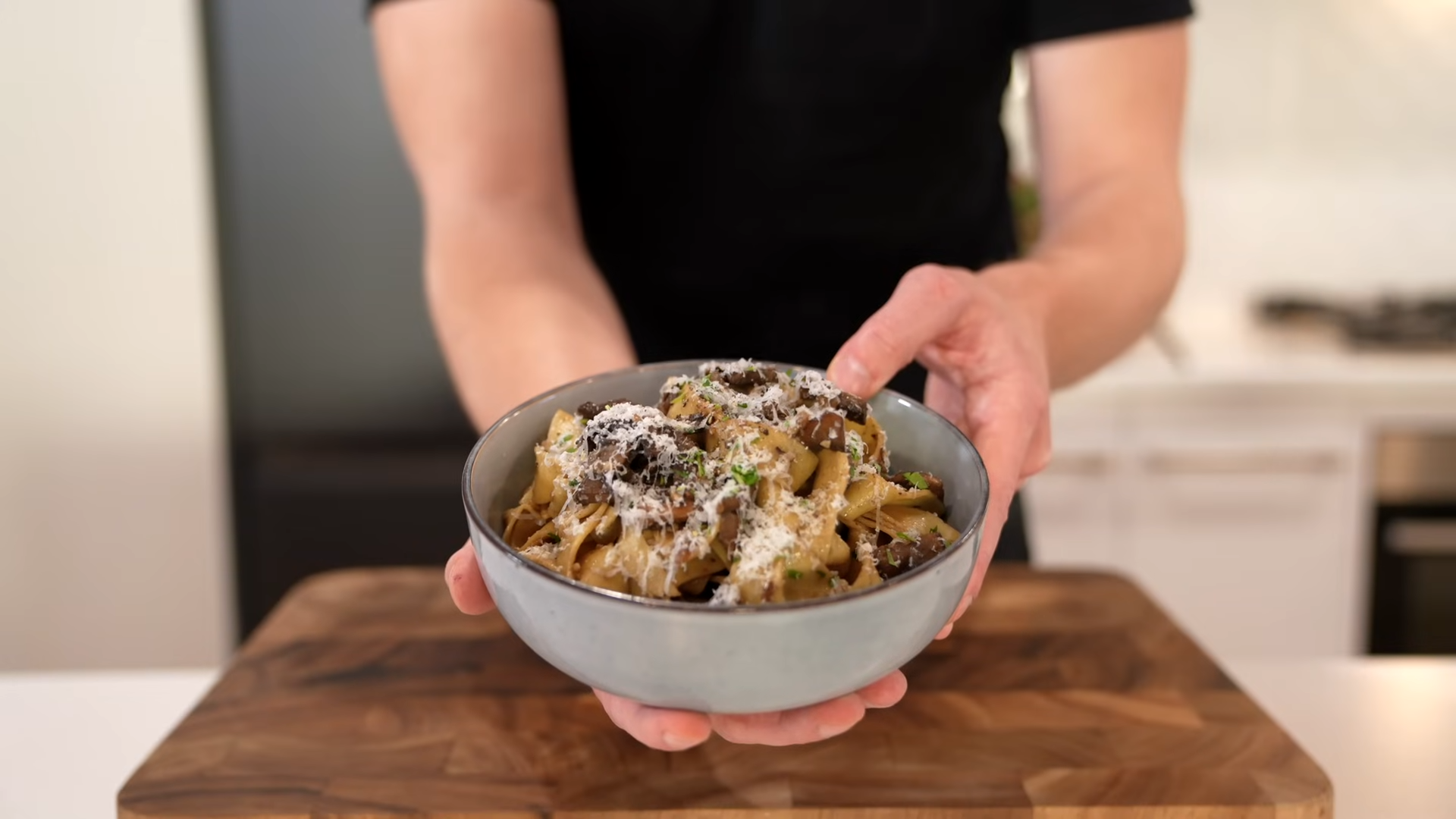 This pasta is rich in flavor, not in cost – no cream needed