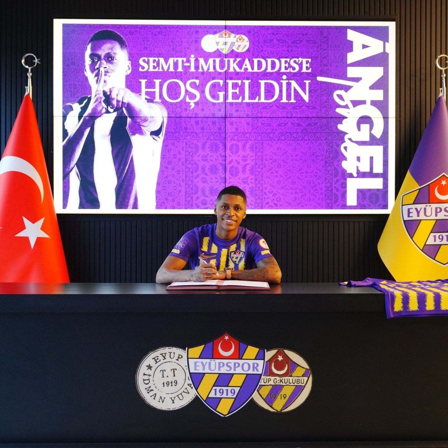 Eyüpspor, Angel Torres’i kadrosuna kattı