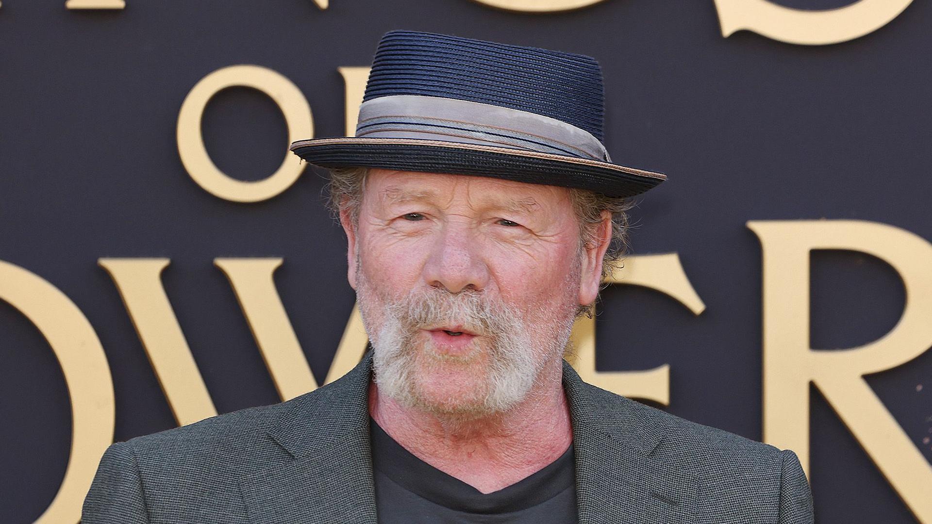 Actor Peter Mullan attacked after trying to stop assault