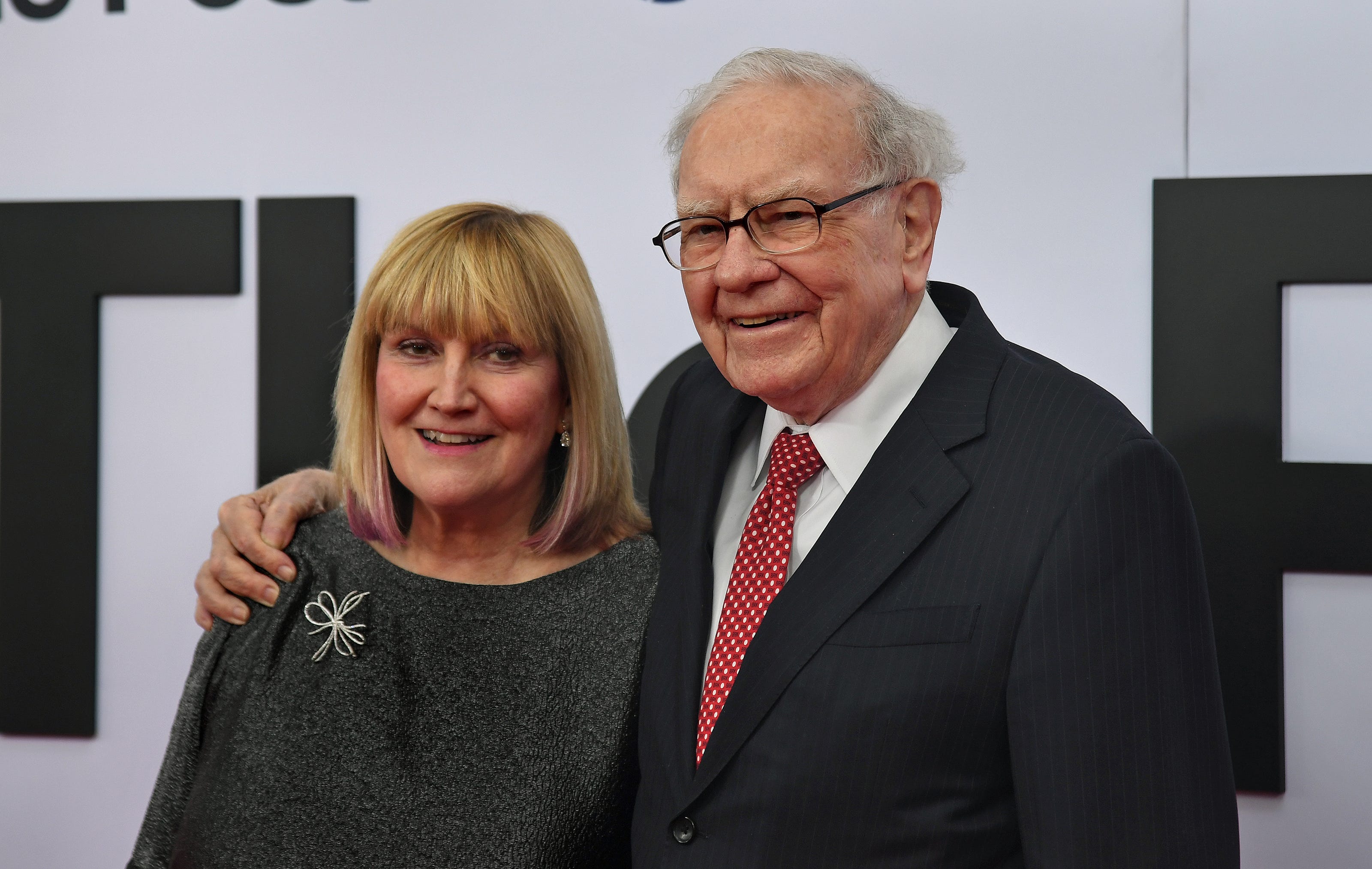 Warren Buffett's 3 kids rule out a 'Succession'-style drama when they ...