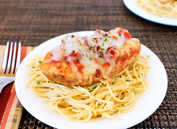 Easy slow cooker chicken Parmesan recipe