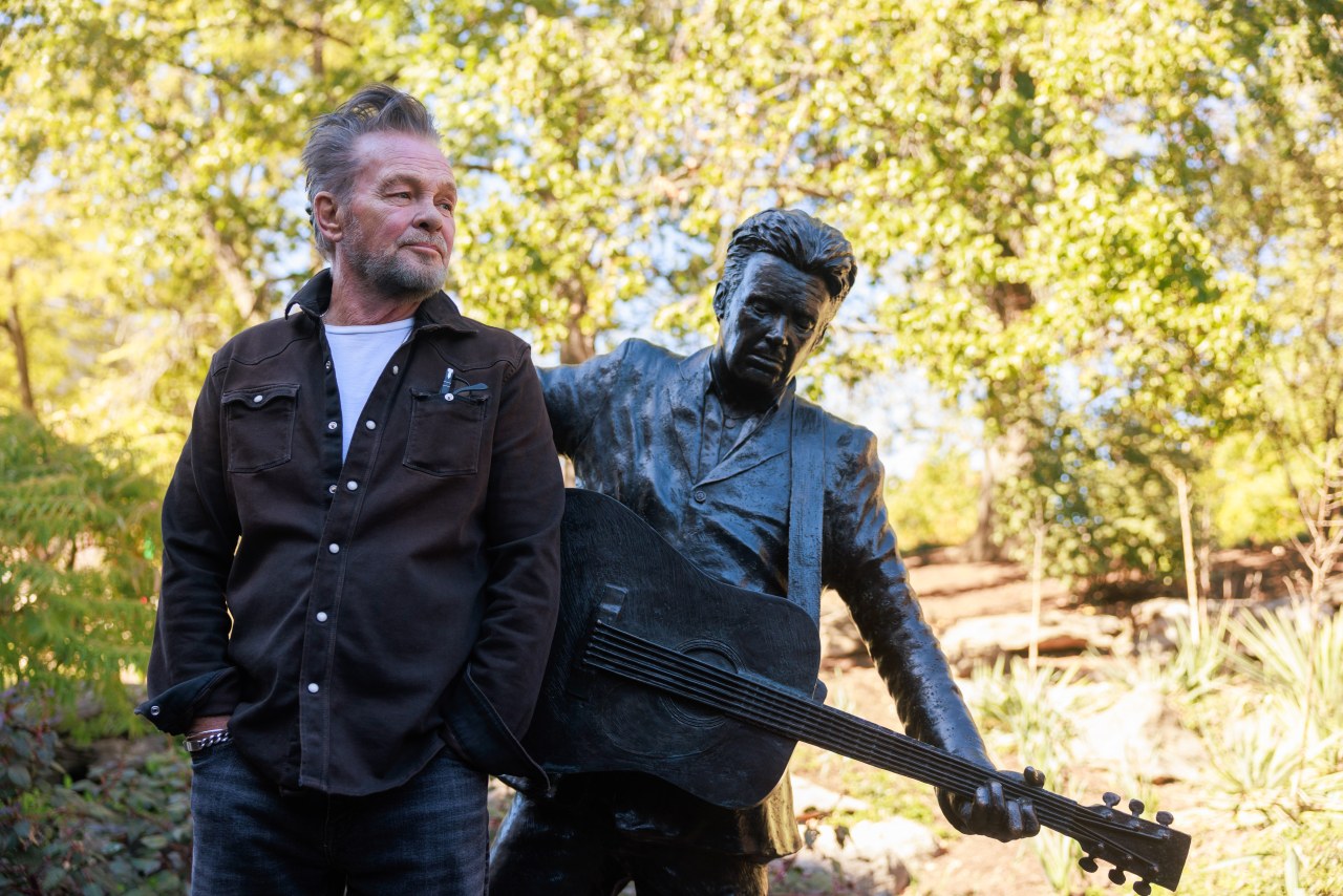 The chain-smoking rock star who made Indiana football hurt so good