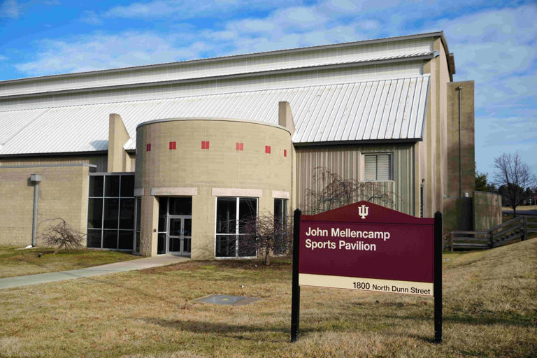 The chain-smoking rock star who made Indiana football hurt so good