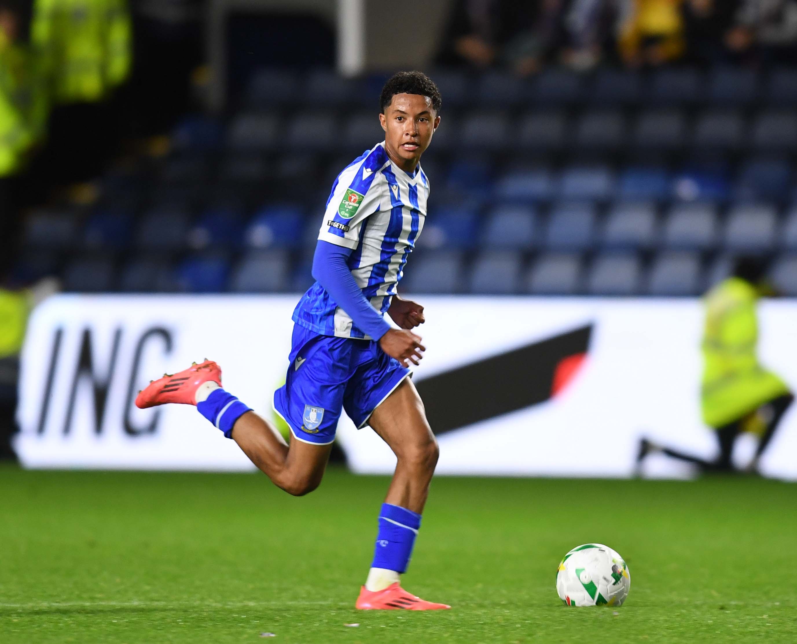 Sheffield Wednesday's Yisa Alao subject of Chelsea 'bid' as Liverpool ...