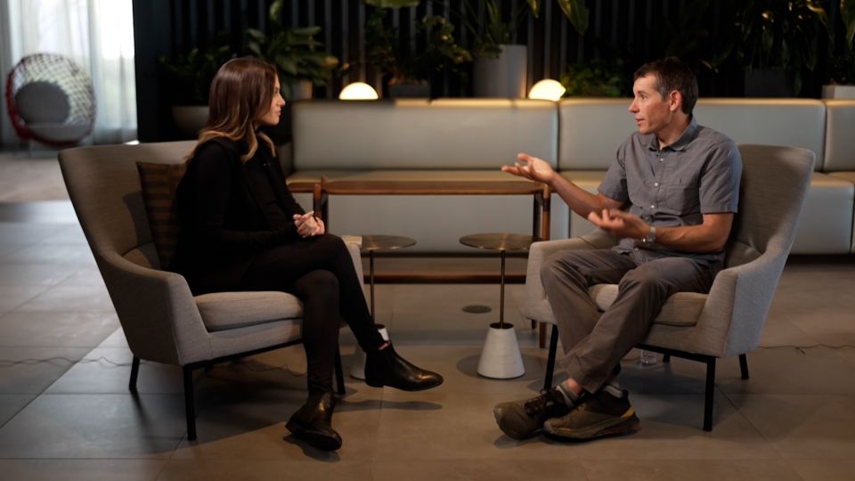 Alex Honnold feels really chill about climbing this skyscraper