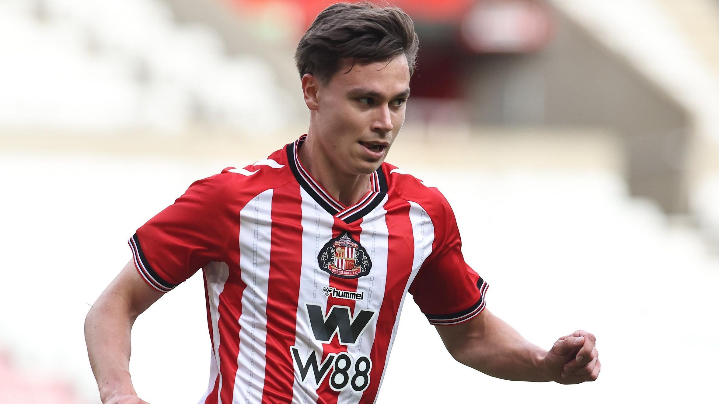 Exeter City sign Sunderland winger Tutierov on loan