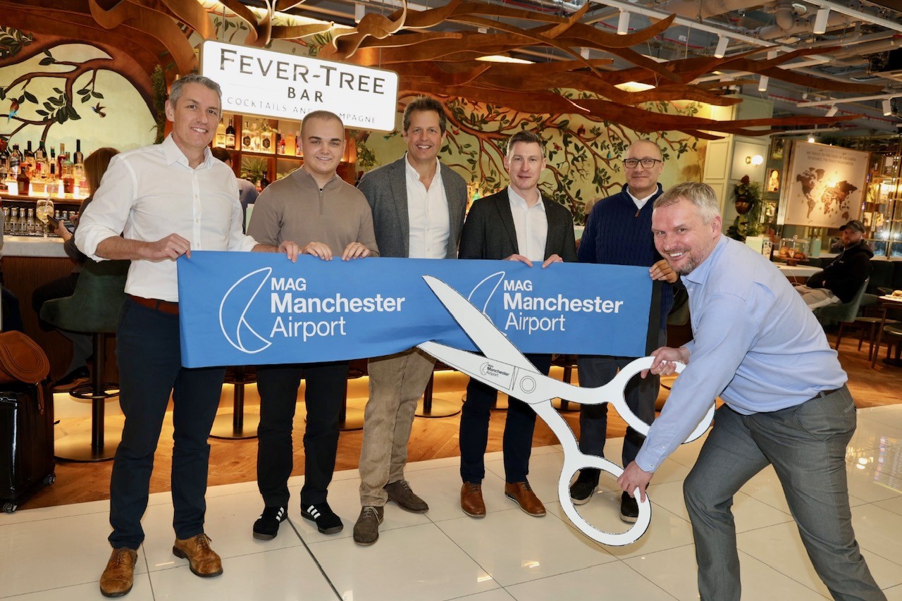 New posh bar officially opens at Manchester Airport's Terminal 2