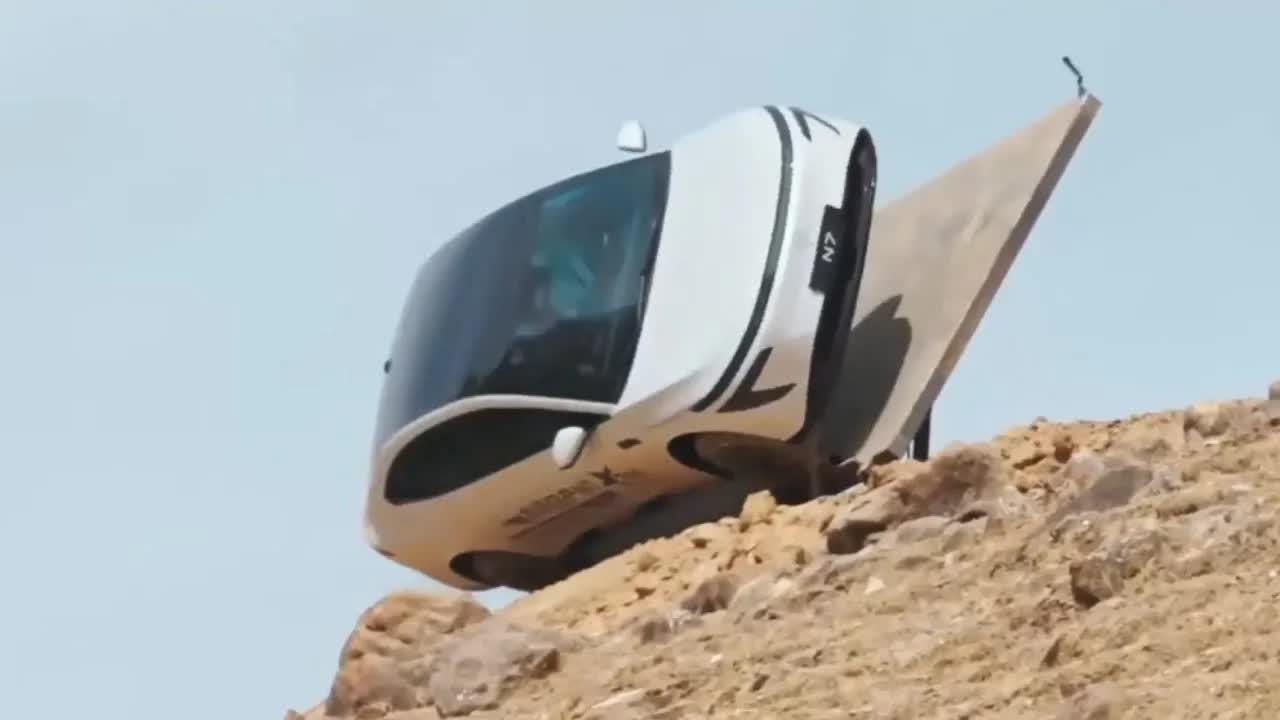 2025 Crashtest Nissan N7: Was hält die neue E-Limousine wirklich aus?