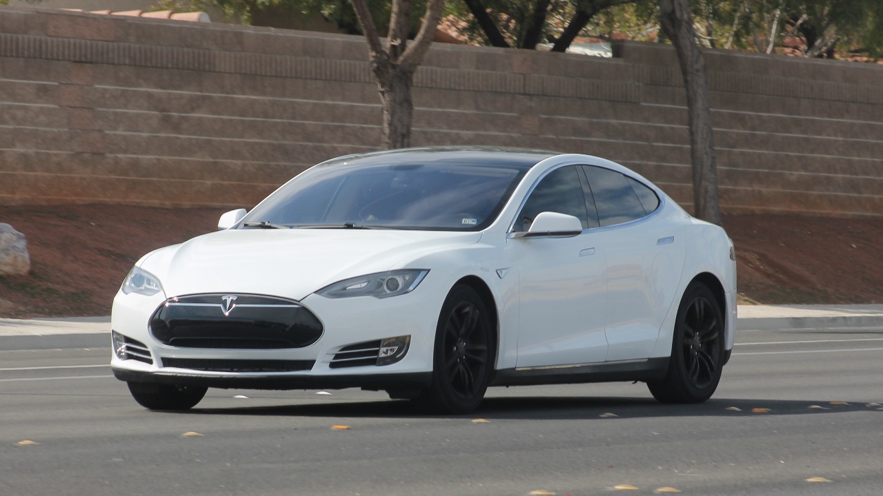 Musk says Tesla’s full self-driving will shift to subscription-only access