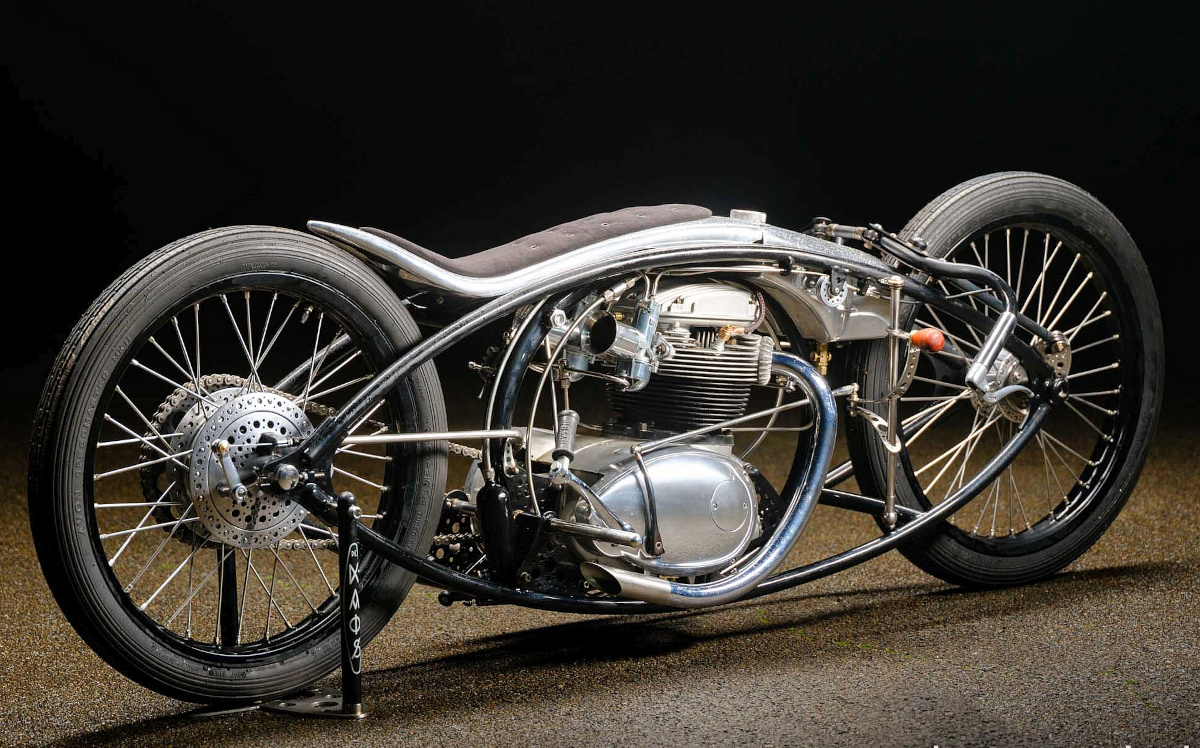 De Chaos, la custom boardtracker firmata Bernard Mont