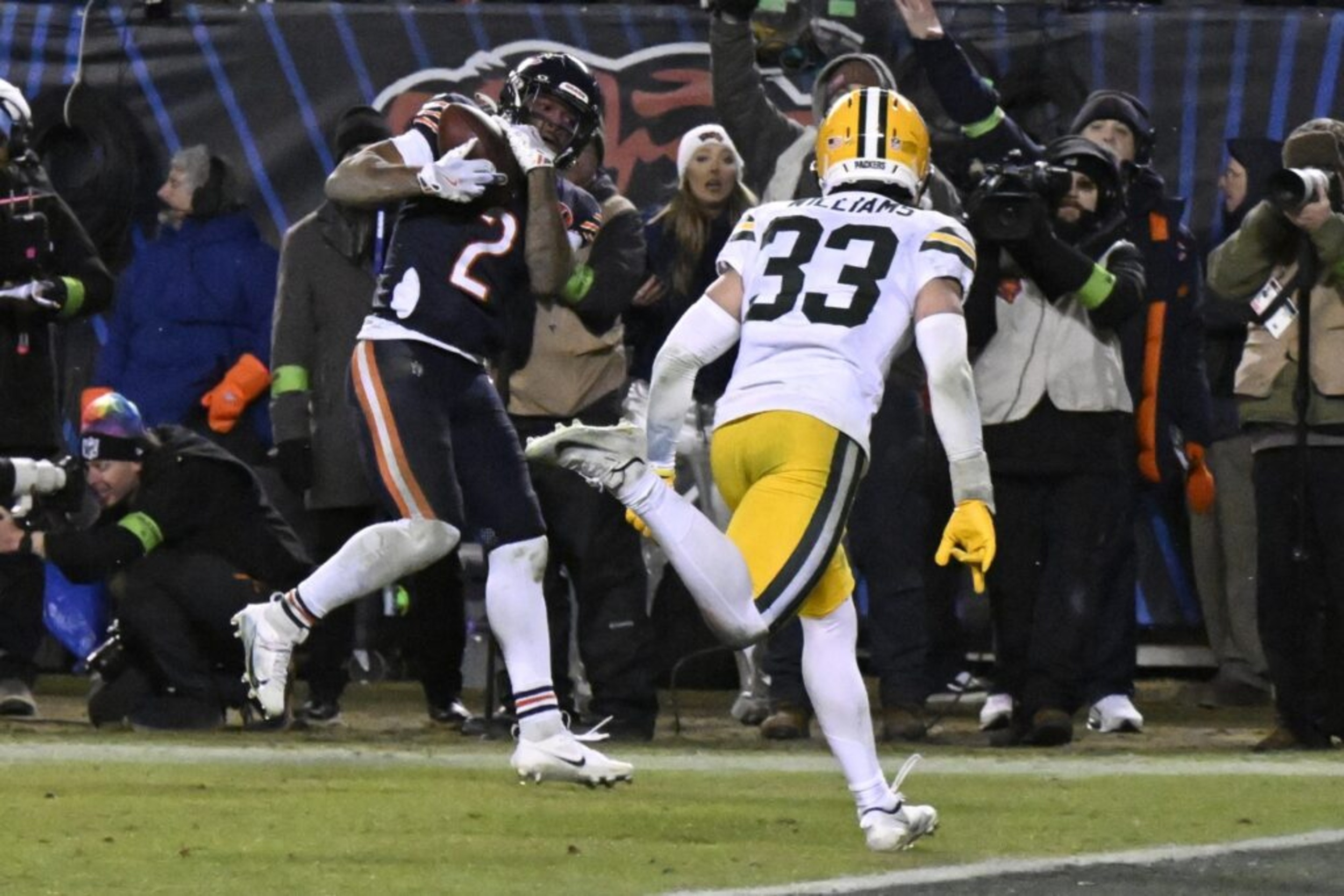 DJ Moore injury update: Star WR’s status revealed for Bears-Rams