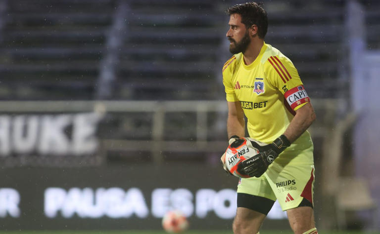 Jugó en Colo Colo, la U y la UC y cuestiona la capitanía alba de ...