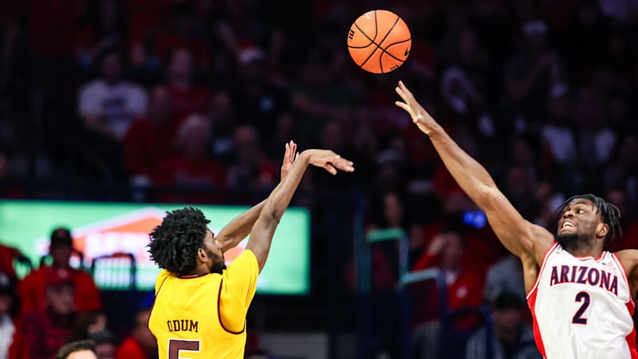 Bobby Hurley praises star guard for consistent leadership