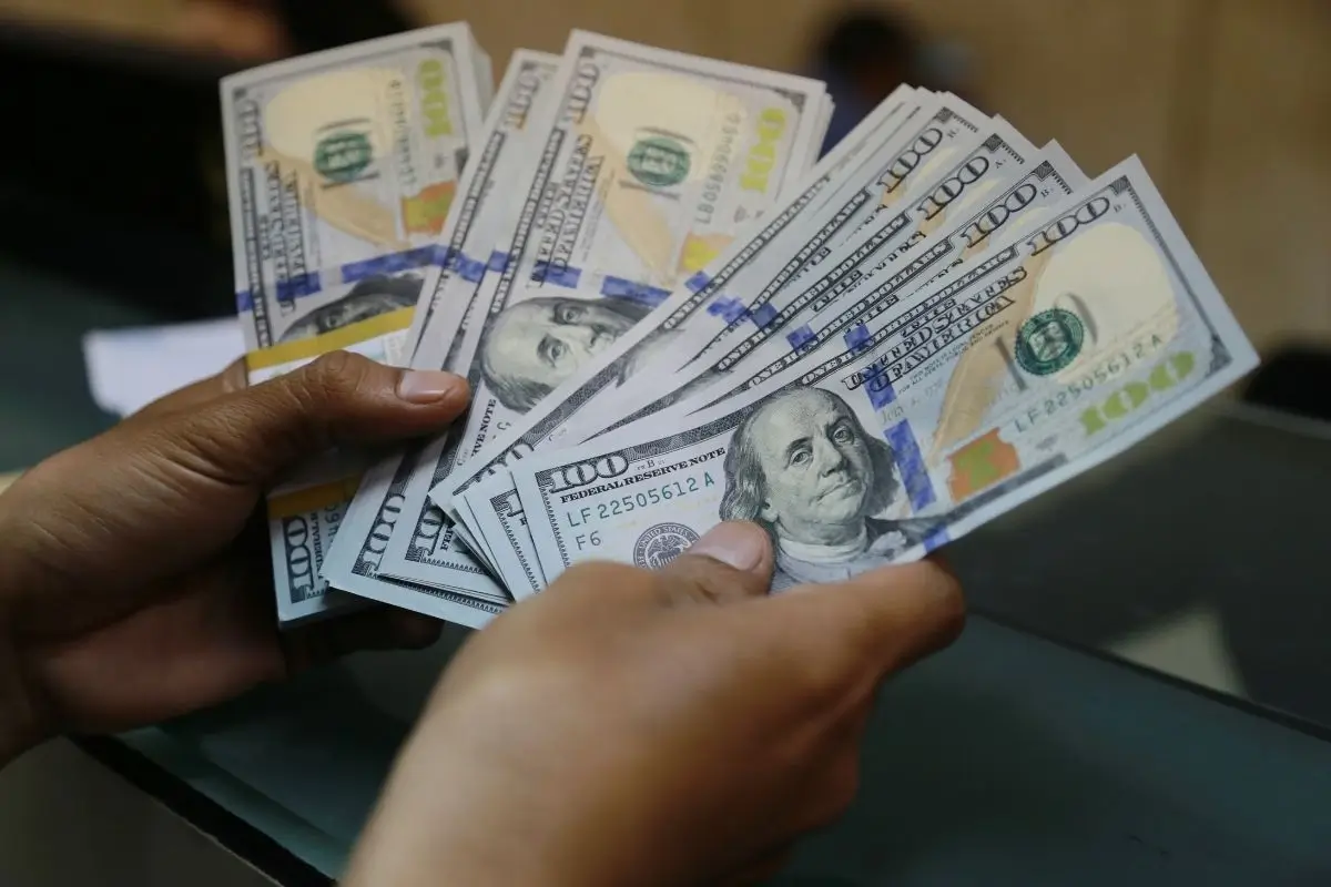 ¡Bajó el dólar hoy en México y RD! Pero subió en Colombia