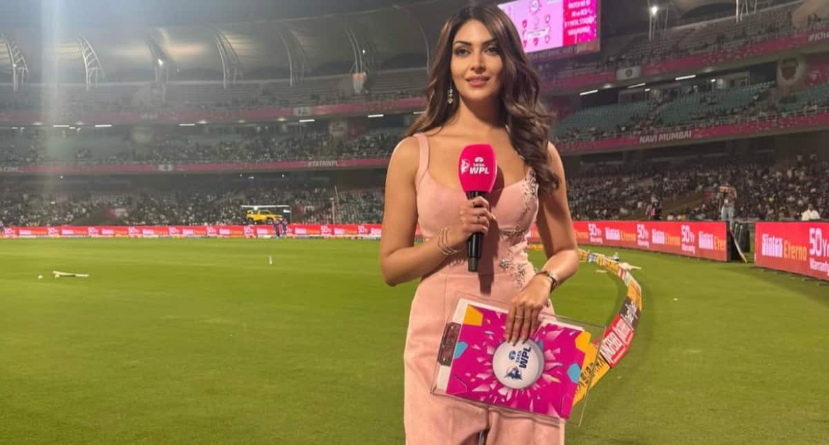 Yesha Sagar: WPL 2026 anchor everyone is talking about - see pics