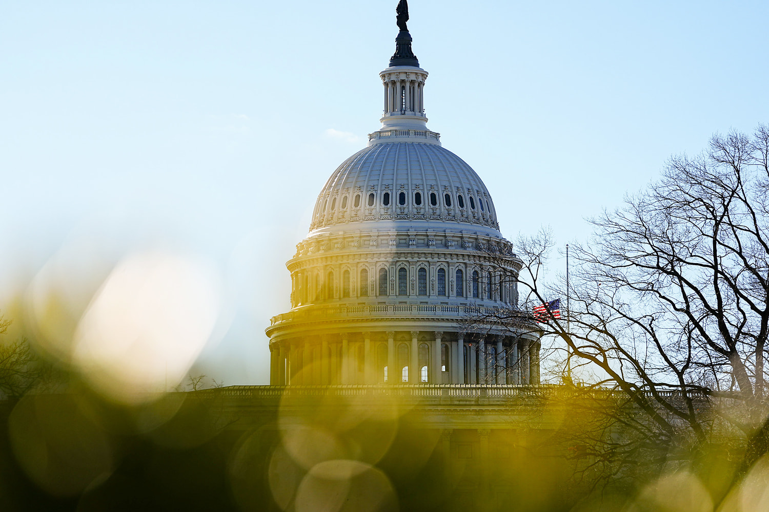 'Bad advice': Republicans criticize Trump's policies without going ...