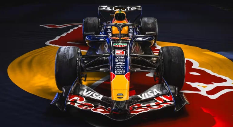 Red Bull apre la stagione svelando la monoposto 2026, Verstappen: «Le ...