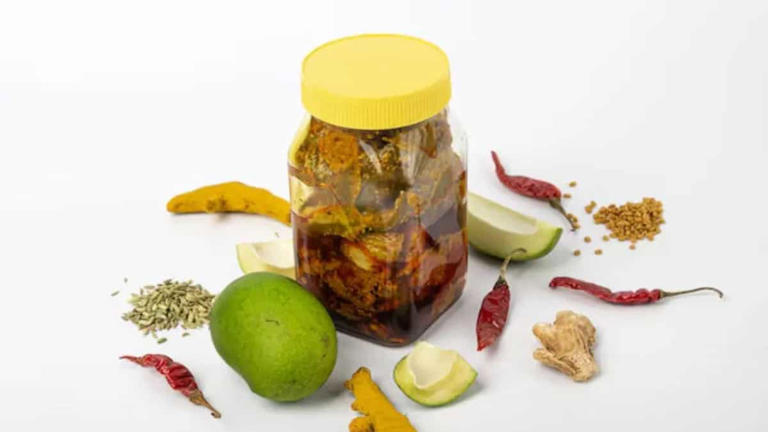 1,600 kg unsafe pickle seized in Rajasthan: 5 safety checks