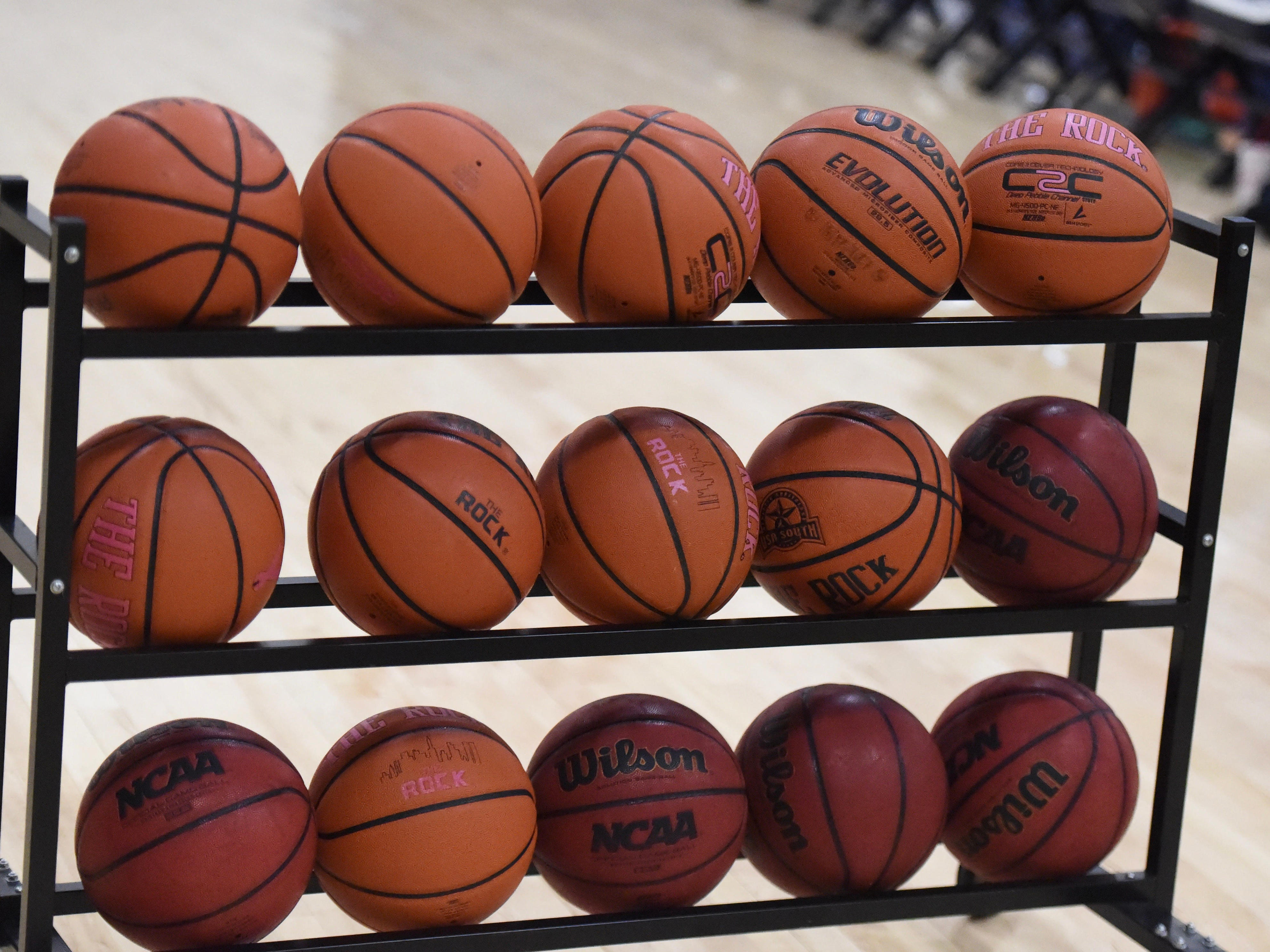 Two former Nicholls basketball players indicted in sports betting