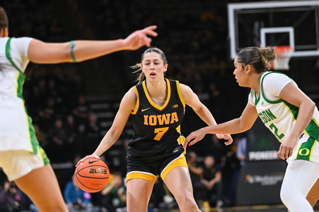Photo gallery: Iowa women’s basketball vs Oregon