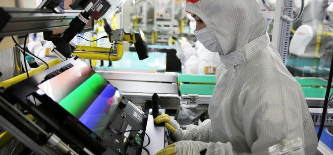 MacBook Pro OLED, prosegue lo sviluppo: Samsung avvia la linea ...