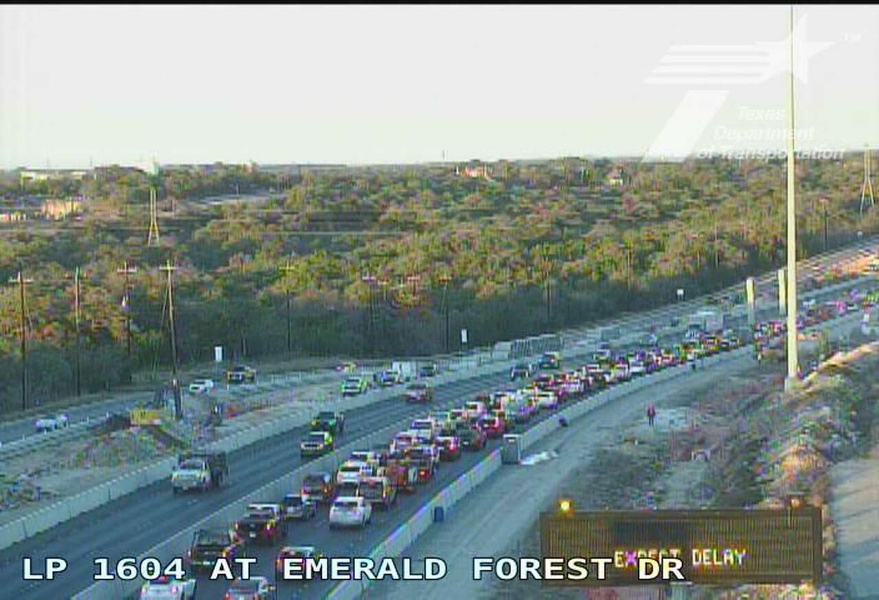 Major crash shuts down multiple lanes on Loop 1604 in San Antonio ...