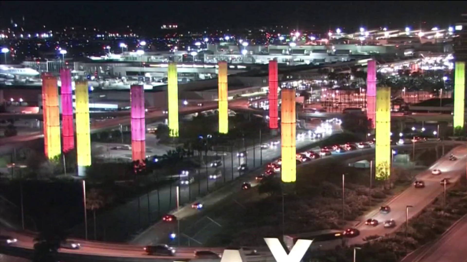 LAX removes iconic pylons for major roadway improvements