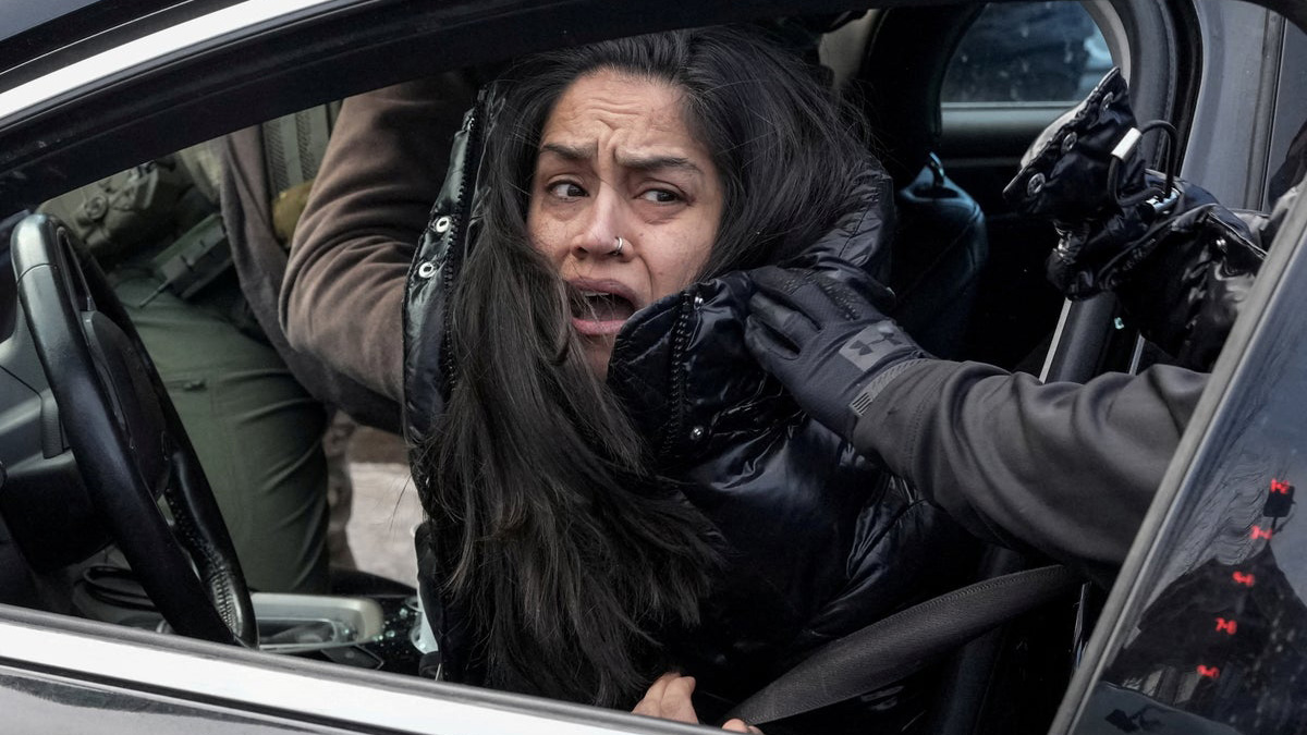 'I thought I was going to die' - US citizen dragged from car by ICE ...