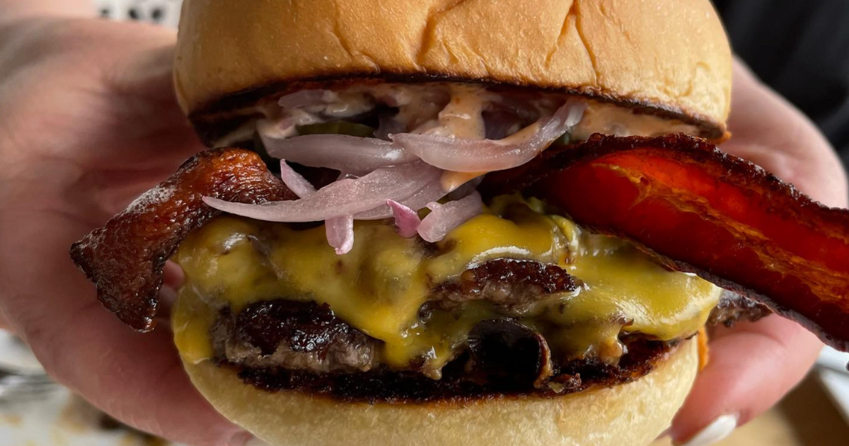 The smashburger at this Alabama restaurant is so good, fast food doesn ...