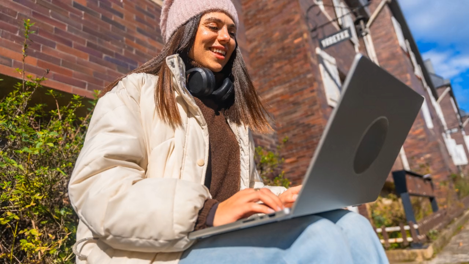 High-paying work-from-home jobs (no degree required)