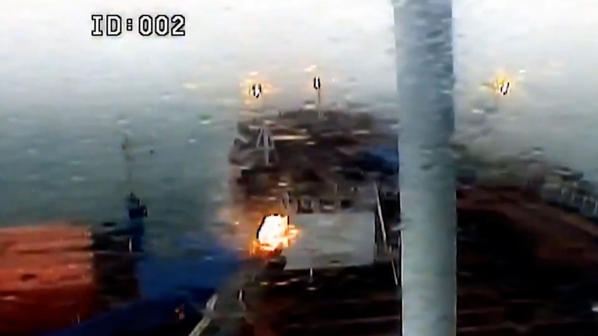Frachter kracht in Tanker: Video zeigt Katastrophe in der Nordsee